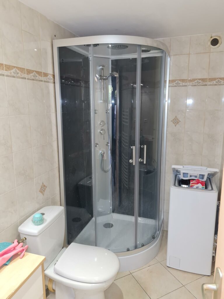 Dépose et pose d'une cabine de douche - ABEILLE RENOVATION 13